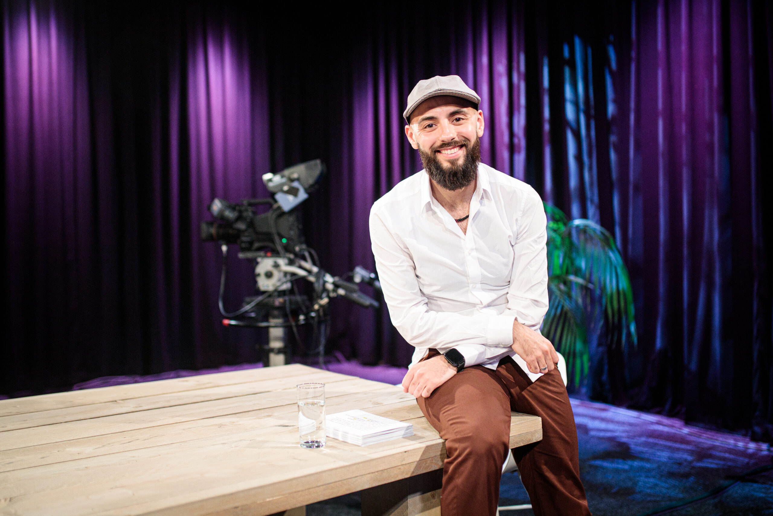 De klas als minisamenleving - interview met mbo docent Karim Amghar - Week Tegen Pesten